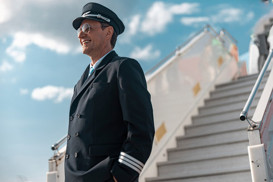 "Plane Ladder" Immagini - Sfoglia 40 foto, vettoriali e video Stock ...