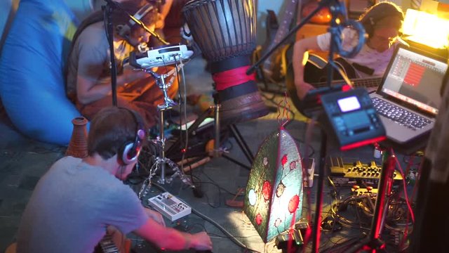 "Jam Session" Images – Browse 13,318 Stock Photos, Vectors, and Video ...