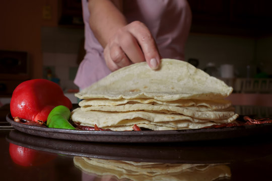 รูปภาพDorar – เลือกดูภาพถ่ายสต็อก เวกเตอร์ และวิดีโอ99 | Adobe Stock