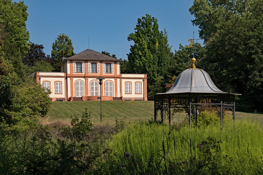 Prinz-Emil-Schlößchen-Bilder: Stock-Fotos & -Videos. | Adobe Stock