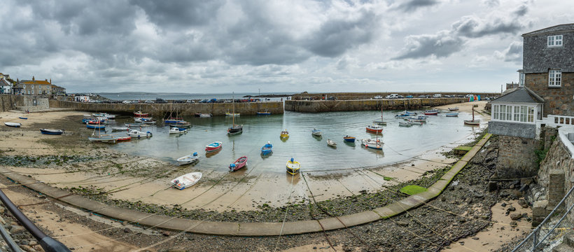 รูปภาพMousehole – เลือกดูภาพถ่ายสต็อก เวกเตอร์ และวิดีโอ502 | Adobe Stock