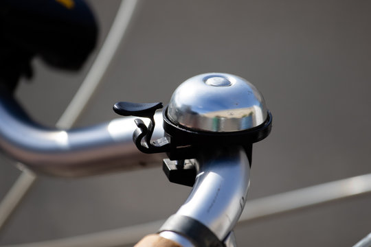 รูปภาพDing-Dong – เลือกดูภาพถ่ายสต็อก เวกเตอร์ และวิดีโอ343 | Adobe Stock