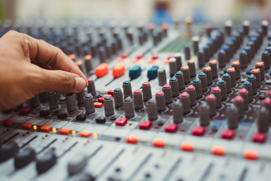 Soundman bilder – Bläddra bland 1,099 stockfoton, vektorer och videor ...