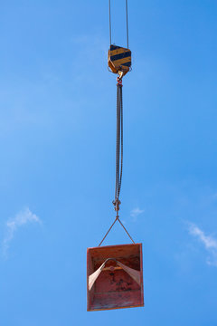 "Load-Lifting Mechanism"-Bilder: Stock-Fotos & -Videos. | Adobe Stock