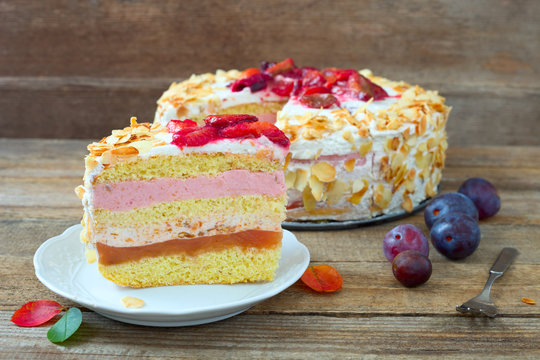 「Biskuittorte」の写真素材 | 66件の無料イラスト画像 | Adobe Stock
