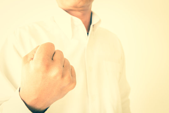 รูปภาพStranglehold – เลือกดูภาพถ่ายสต็อก เวกเตอร์ และวิดีโอ1,047 ...