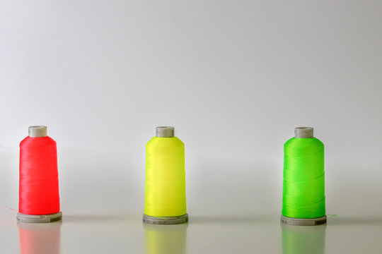 รูปภาพSignalfarbe – เลือกดูภาพถ่ายสต็อก เวกเตอร์ และวิดีโอ1,668 | Adobe ...