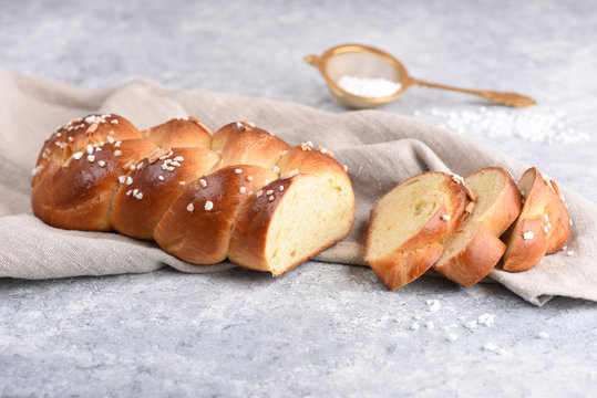 Striezel Imej – Semak Imbas 29 Foto, Vektor dan Video Stok | Adobe Stock