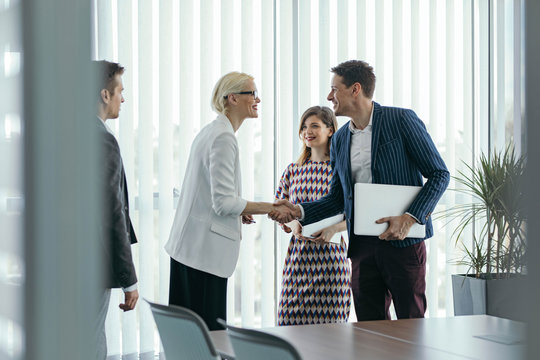 รูปภาพ"Management" – เลือกดูภาพถ่ายสต็อก เวกเตอร์ และวิดีโอ7,837,429 ...