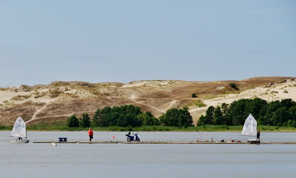 รูปภาพNidden – เลือกดูภาพถ่ายสต็อก เวกเตอร์ และวิดีโอ302 | Adobe Stock