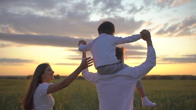 รูปภาพFosterling – เลือกดูภาพถ่ายสต็อก เวกเตอร์ และวิดีโอ1,366 | Adobe ...