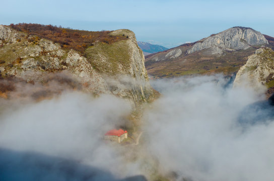 Valisoara - Images et vidéos libres de droits | Adobe Stock