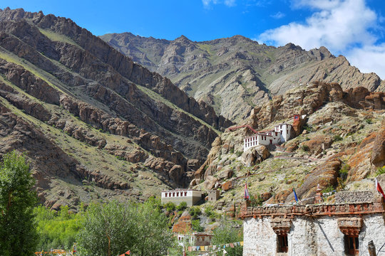 รูปภาพHemis – เลือกดูภาพถ่ายสต็อก เวกเตอร์ และวิดีโอ1,561 | Adobe Stock