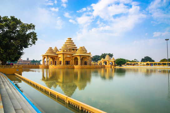 Valmiki 画像 - 参照 137 Stock 写真、ベクターおよびビデオ | Adobe Stock