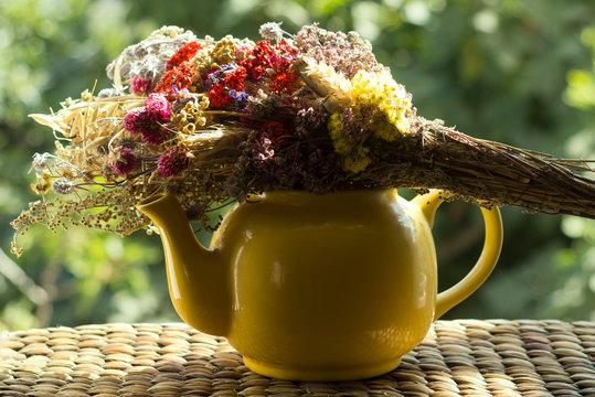 "Tea Making" Bilder – Durchsuchen 377 Archivfotos, Vektorgrafiken und ...