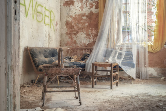 Hausrat Bilder – Durchsuchen 80,971 Archivfotos, Vektorgrafiken und ...
