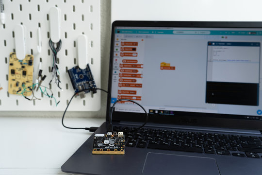 Microbit 画像 - 参照 115 Stock 写真、ベクターおよびビデオ | Adobe Stock