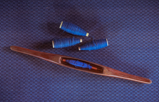 "Weaving Shuttle" Bilder – Durchsuchen 98 Archivfotos, Vektorgrafiken ...