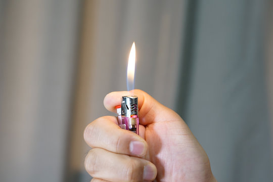 Lightern Bilder – Durchsuchen 141,728 Archivfotos, Vektorgrafiken und ...