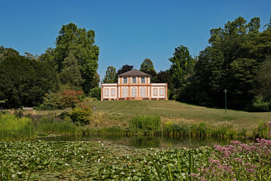 Prinz-Emil-Schlößchen-Bilder: Stock-Fotos & -Videos. | Adobe Stock