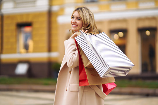 Shooping Images – Browse 35,865 Stock Photos, Vectors, and Video ...