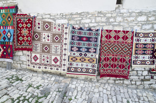 「Shqipni」の画像 - 86 件の Stock 写真、ベクターおよびビデオ | Adobe Stock