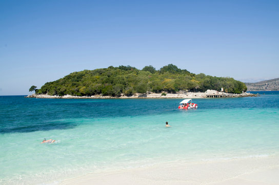 「Shqipni」の画像 - 86 件の Stock 写真、ベクターおよびビデオ | Adobe Stock