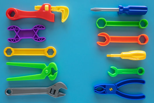 "Toy Tools" Immagini - Sfoglia 370 foto, vettoriali e video Stock ...