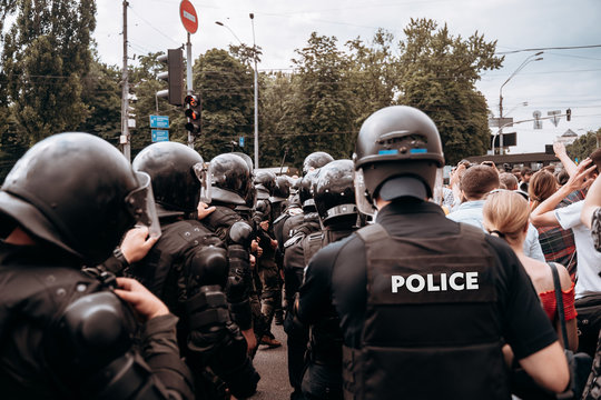 Free Police Images – Browse 3,401 Free Stock Photos, Vectors, and Video ...