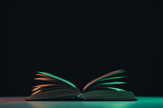 Publishing Images – Browse 409,885 Stock Photos, Vectors, and Video ...