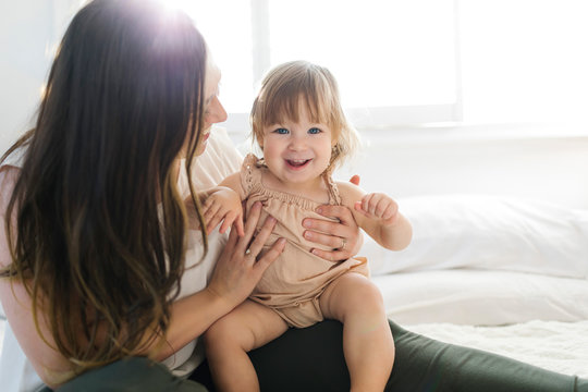4,211,376 BEST Motherhood IMAGES, STOCK PHOTOS & VECTORS | Adobe Stock