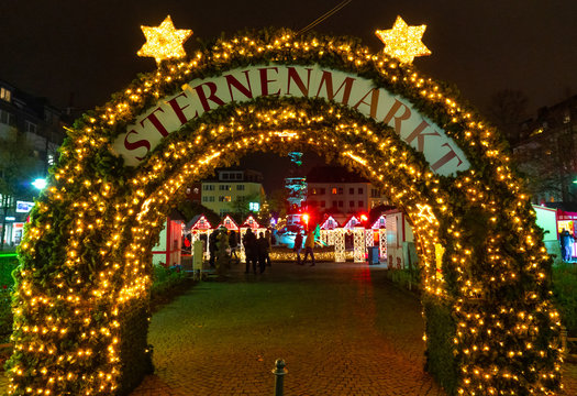 Christfest Billeder – Gennemse 3,697 stockfotos, vektorer og videoer ...