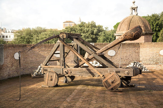 Imágenes de Catapulta: descubre bancos de fotos, ilustraciones ...