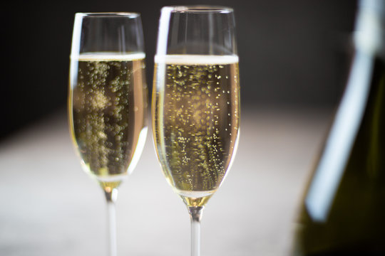 「Gazowany」の画像 - 50 件の Stock 写真、ベクターおよびビデオ | Adobe Stock