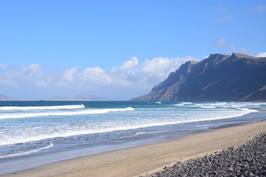 Famara Images – Parcourir 3,939 le catalogue de photos, vecteurs et ...