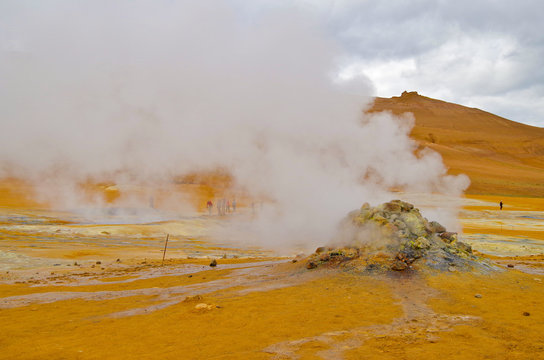 Solfatar Bilder – Durchsuchen 1,983 Archivfotos, Vektorgrafiken und ...