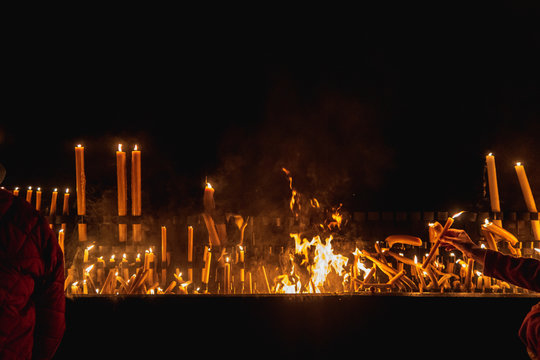 "Torchlight Procession" Bilder – Durchsuchen 535 Archivfotos ...