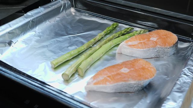 รูปภาพOven-Tray – เลือกดูภาพถ่ายสต็อก เวกเตอร์ และวิดีโอ2,105 | Adobe Stock