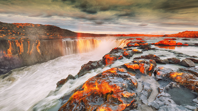 Kaskaden Bilder – Durchsuchen 804,731 Archivfotos, Vektorgrafiken und ...