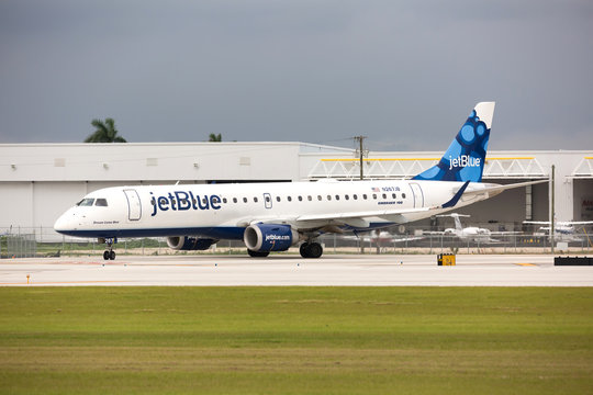 Jetblue Bilder – Durchsuchen 221 Archivfotos, Vektorgrafiken und Videos ...