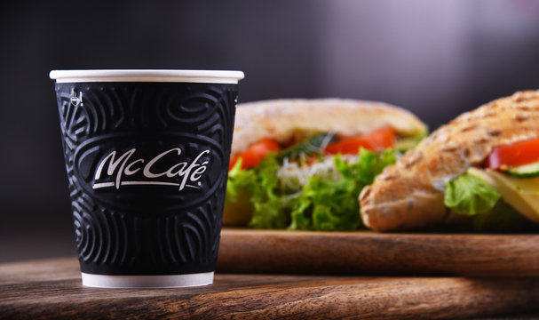 Mccafe Bilder – Durchsuchen 930 Archivfotos, Vektorgrafiken und Videos ...