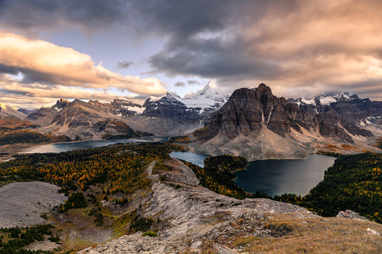 รูปภาพAssiniboine – เลือกดูภาพถ่ายสต็อก เวกเตอร์ และวิดีโอ1,976 | Adobe ...