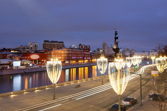 Embankments Images – Browse 253,883 Stock Photos, Vectors, and Video ...