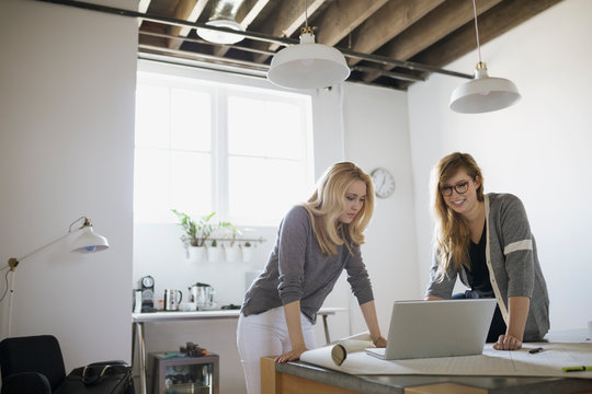 「ビジネス 開発」の写真素材 | 2,780,237件の無料イラスト画像 | Adobe Stock