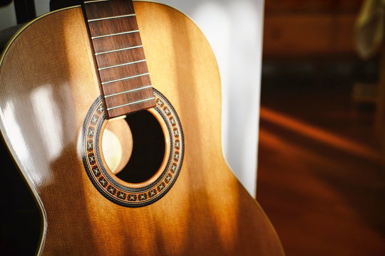 Obrázky "Classical Guitar" – procházejte fotografie, vektory a videa ...