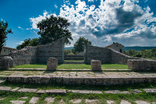Altilia Immagini - Sfoglia 586 foto, vettoriali e video Stock | Adobe Stock