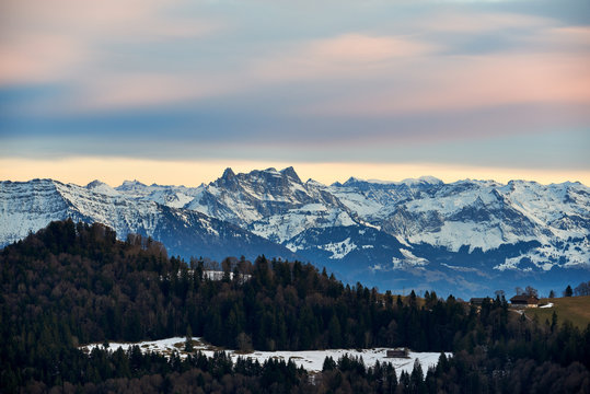 รูปภาพSchneeberge – เลือกดูภาพถ่ายสต็อก เวกเตอร์ และวิดีโอ2,124 | Adobe ...