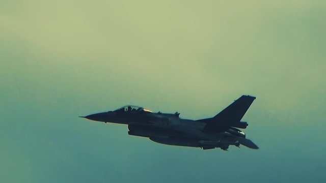 F16 Bilder – Durchsuchen 4,168 Archivfotos, Vektorgrafiken und Videos | Adobe Stock