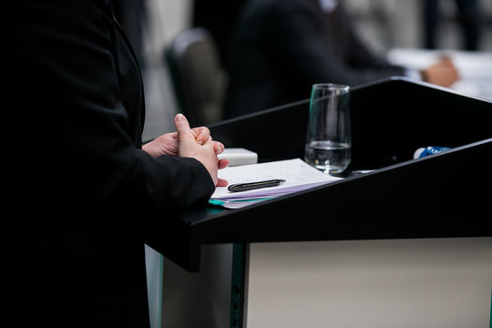 "Presenter On Stage" Images – Browse 101 Stock Photos, Vectors, and ...