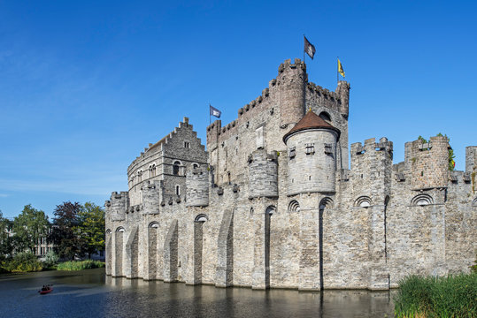 รูปภาพGravensteen – เลือกดูภาพถ่ายสต็อก เวกเตอร์ และวิดีโอ1,510 | Adobe ...